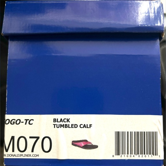 Donald J. Pliner | Shoes | Nib Donald Pliner Black Leather Thong Slides ...